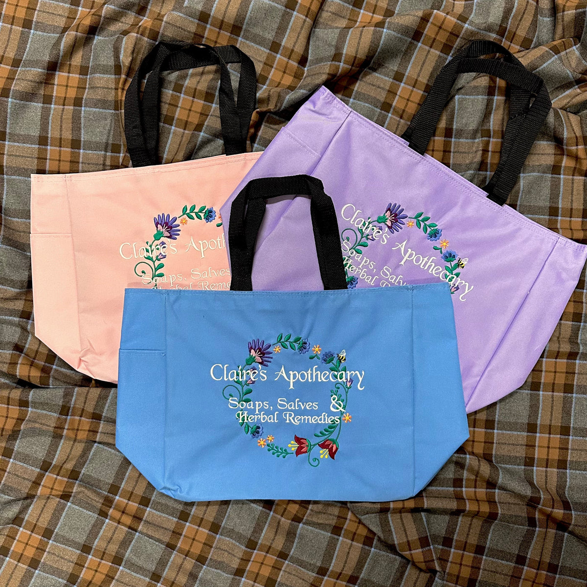 Claire's Apothecary Spring Floral Wreath Tote Bag - Outlander Inspirat ...